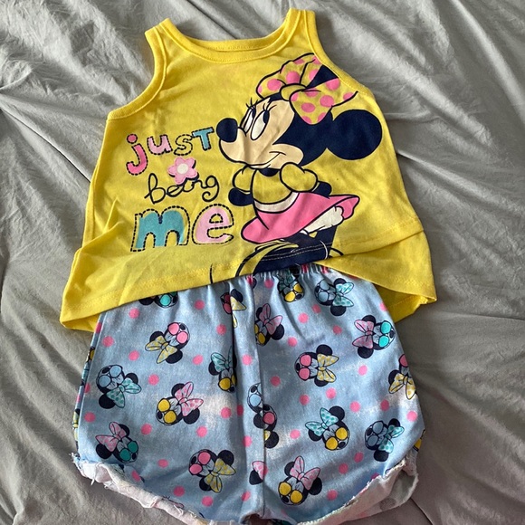 Disney | Matching Sets | Euc Junior Disney Minnie Mouse Shirt Shorts ...